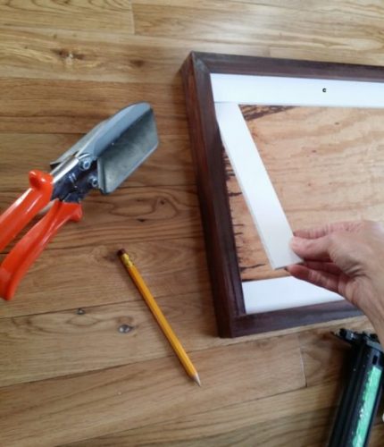 Wall upholstery 101 - How to install traditional fabric walls - Adding welt